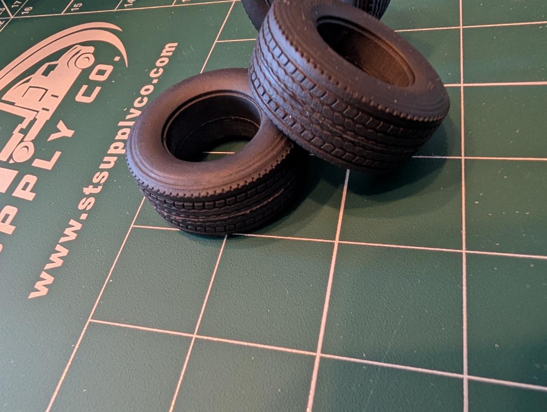 TSS Super single , Road steer Tires 1/25 scale Scenes Unlimited Tires ...