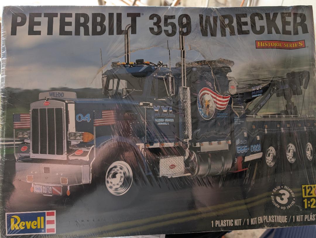 REVELL 85-1508 Peterbilt 359 Wrecker WILLDO 1/25 scale Plastic Model k ...