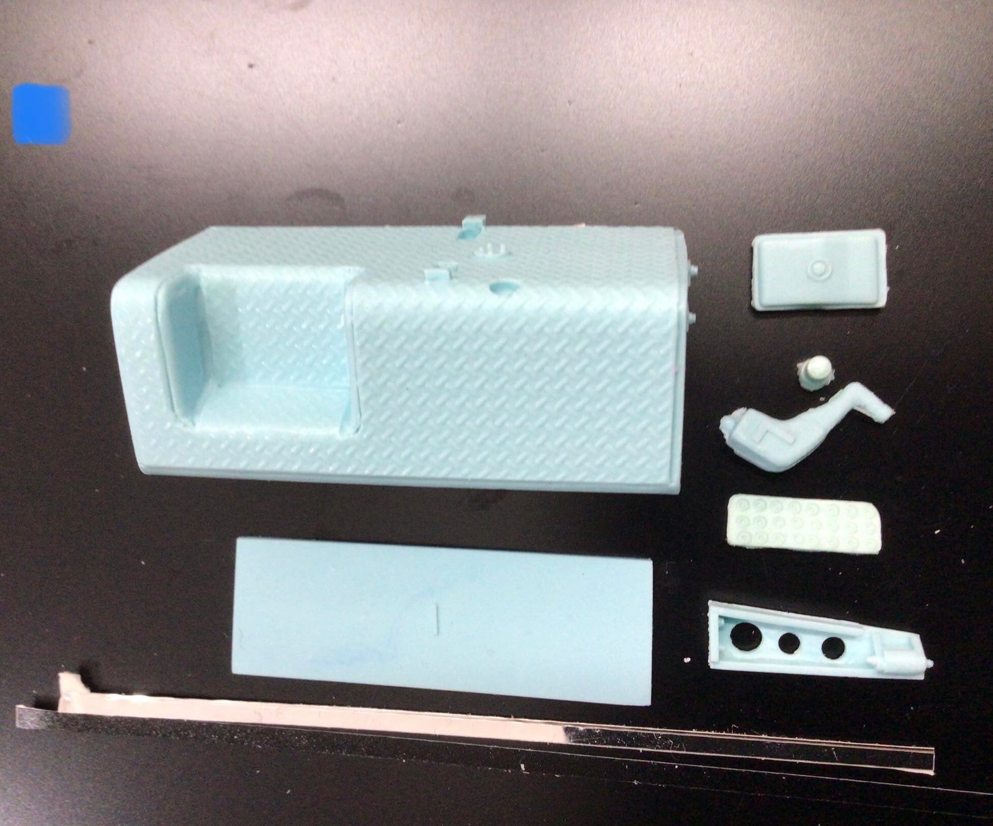 Auslowe Mack R Model Fuel Tank Left Side 1 Tank/pack 1/25 scale Option ...